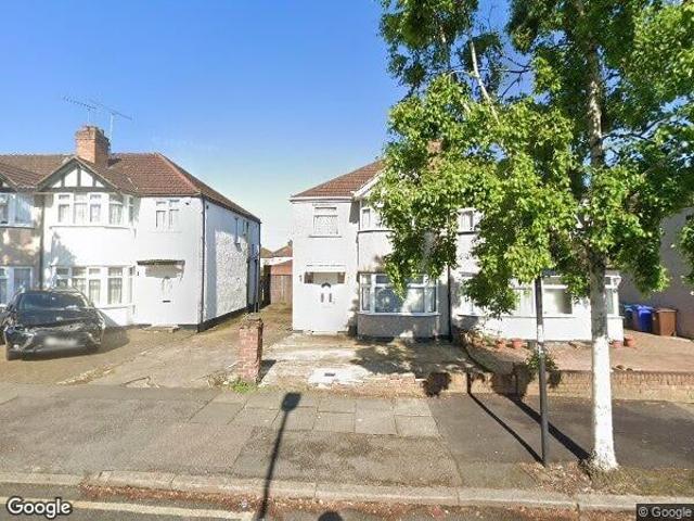 Studio Flat, Walton Drive, HA1