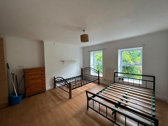 Studio Flat, Walworth Road, SE17