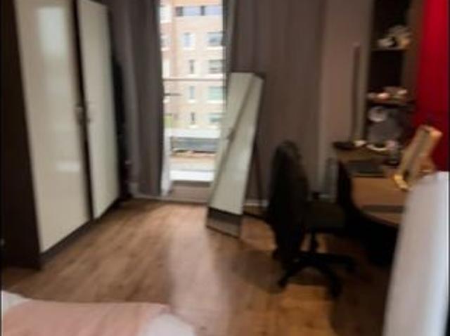 Studio Flat, Walworth Road, SE17