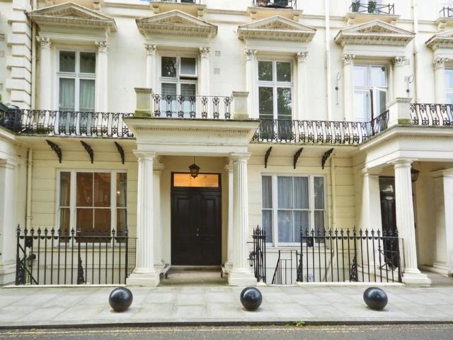 Studio Flat, Westbourne Terrace, W2
