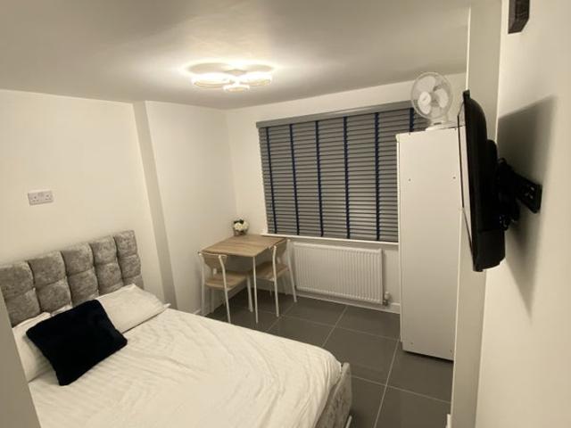 Studio Flat with Bills Inclusive