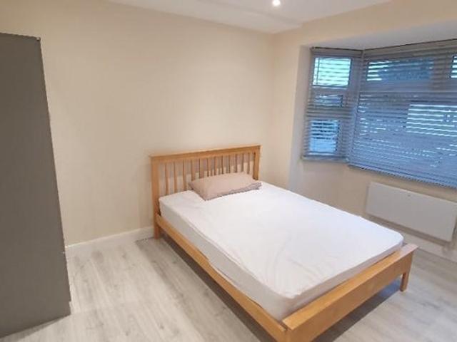 Studio flat within a Victorian Building. Must view