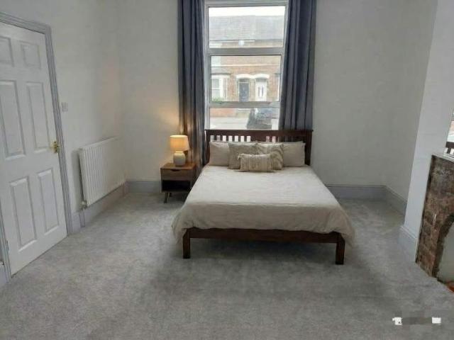 Studio Flat, Woodlands Road, IG1
