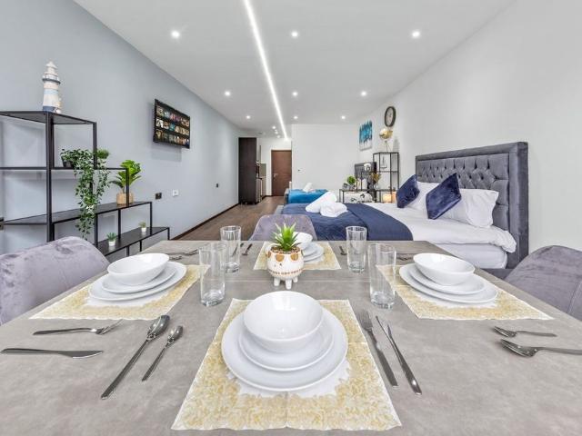 Studio Flat, Woodstock Road, NW11