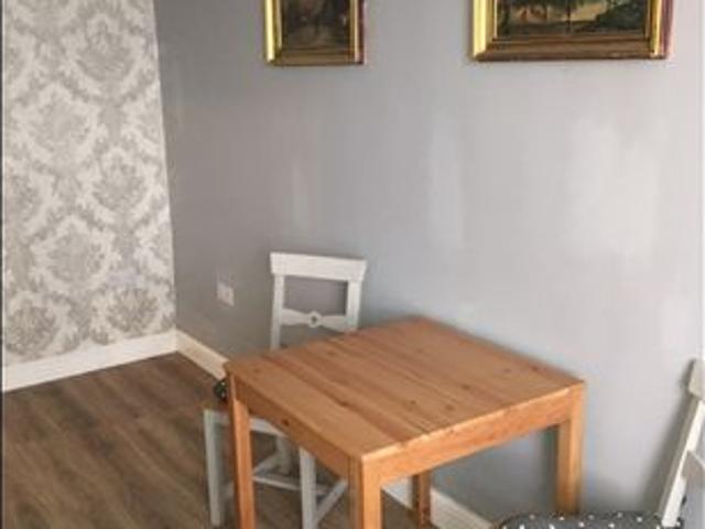 Studio Flat, York Road, LS9