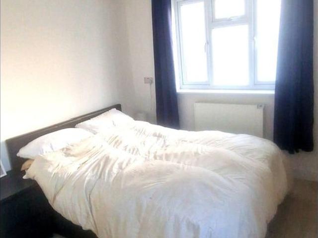 Studio Flat, Abbey Road, CR0