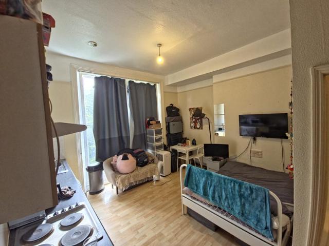 Studio Flat – Alkham Road N16 *Bills Included