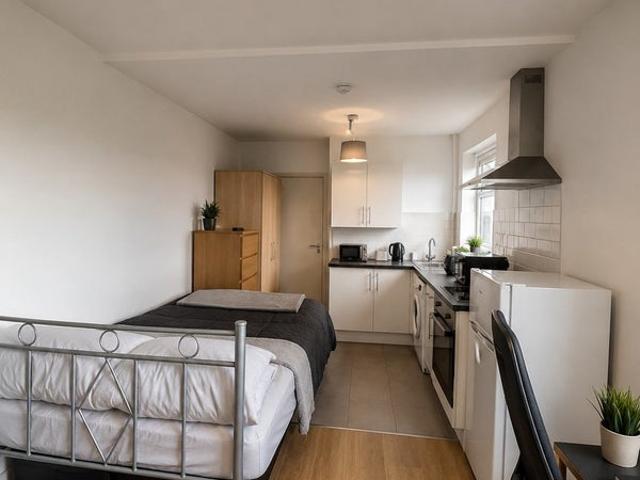 Studio Flat All Bills Included apart from Wifi