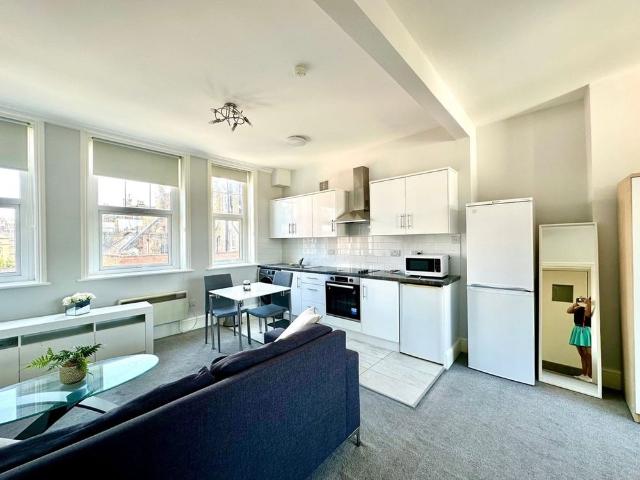 Studio Flat, Allitsen Road, NW8