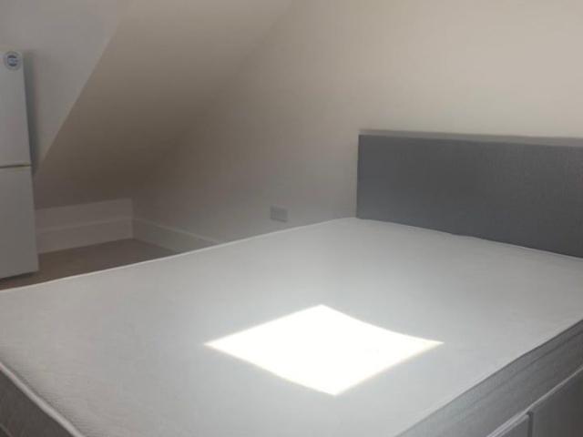 Studio Flat, Ashmore Road, W9