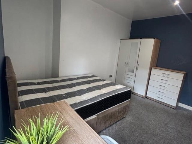 Studio Flat, Aston Road, B6