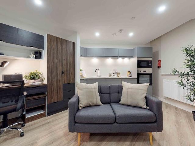 Studio Flat, Apollo Residence, S1