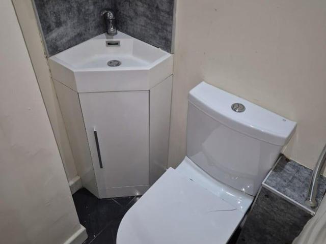 Studio Flat, Balmoral Road, NW2