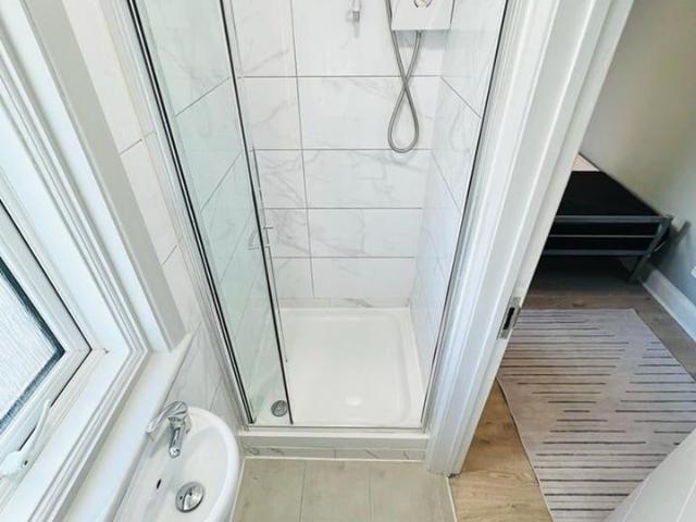 Studio Flat, Barrs Road, NW10