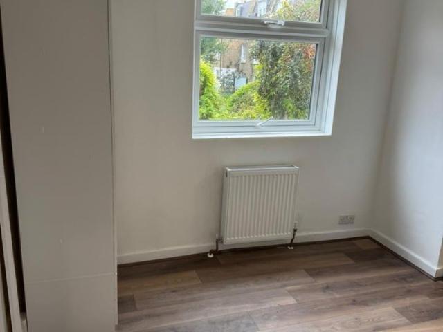 Studio Flat, Batoum Gardens, W6