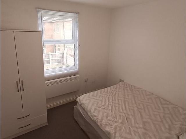 Studio Flat, Beulah Road, CR7
