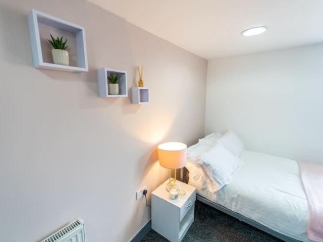 Studio Flat, Birmingham, B29