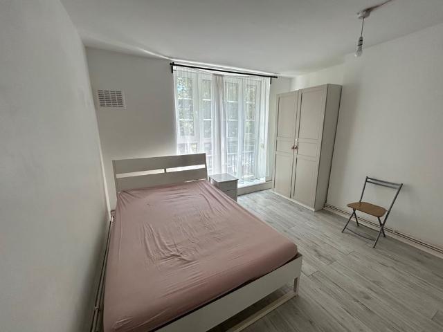 Studio Flat, Boyd St, E1