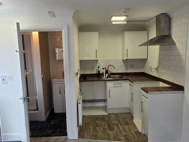 Studio Flat, Broadlands Road, SO17