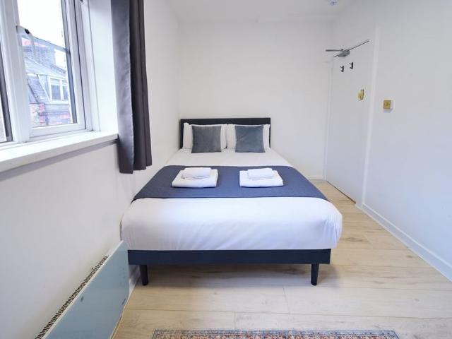 Studio Flat, Brick Lane, E1
