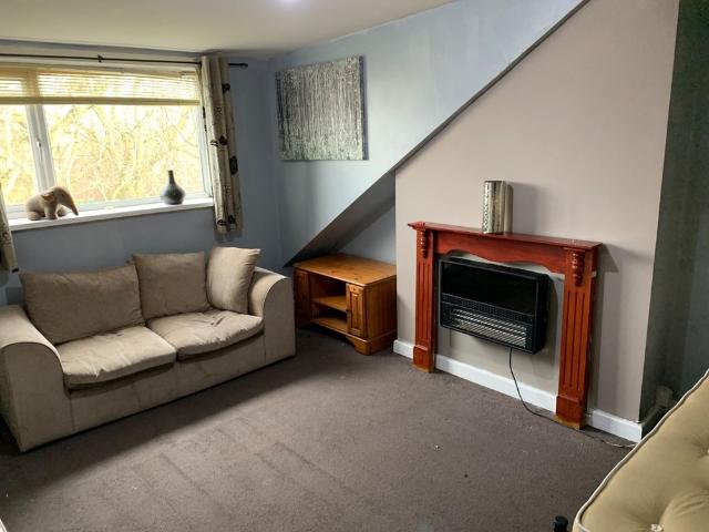 Studio Flat, Cambrian Terrace, LS11