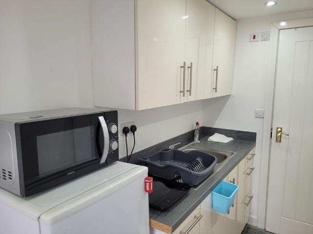 Studio Flat, Cambridge, CB4