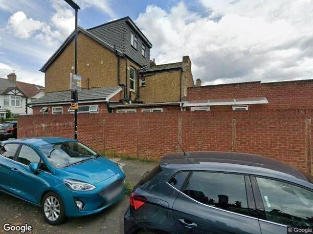 Studio Flat, Cambridge, TW4