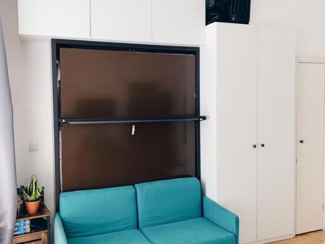 Studio Flat, Camden High Street, NW1