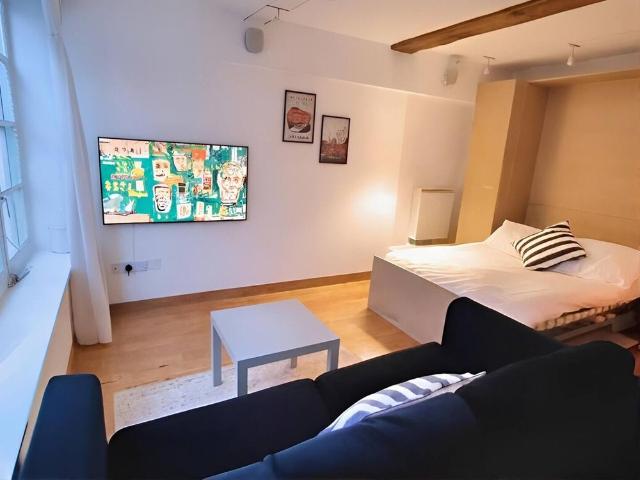 Studio Flat, Calvin Street, E1