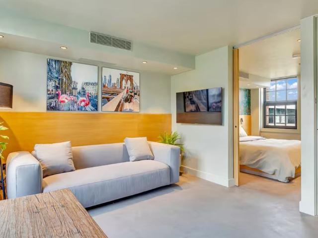 Studio Flat, Caledonian Road, N1