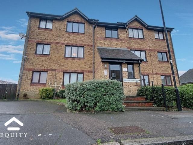 Studio Flat, Charlton Road, N9