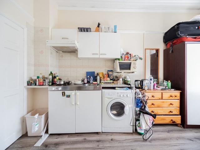 Studio Flat, Cheniston Gardens, W8
