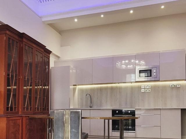 Studio Flat, Coates Gardens, EH12