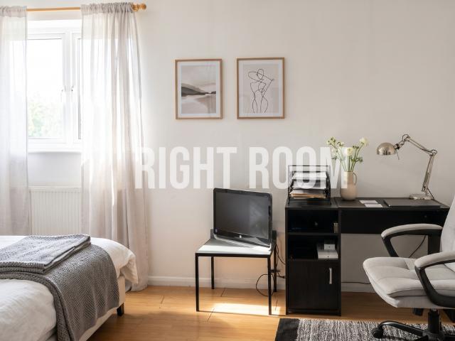 Studio Flat, Collingwood Rise, Camberley, GU15 1NB