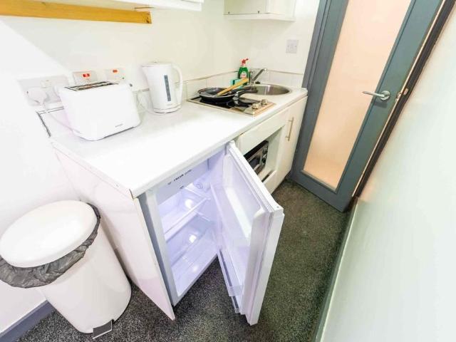 Studio Flat, Dale Road, B29