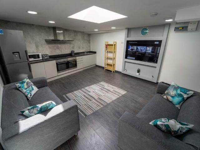 Studio Flat, Dale Road, B29