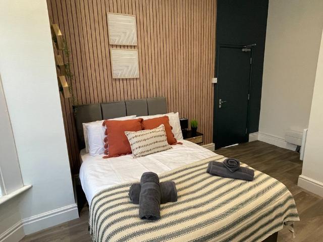 Studio Flat, Duncan Street, M7