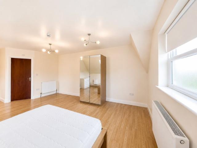 Studio Flat* Ealing* Hamilton Road