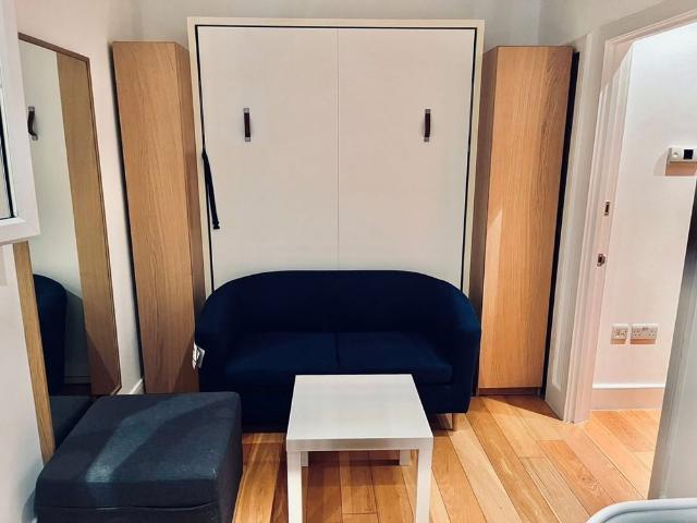 Studio Flat, Edgware Road, W2