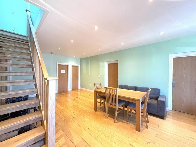 Studio Flat, Fernbrook Drive, HA2