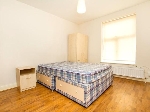 Studio Flat, Finchley Lane, NW4