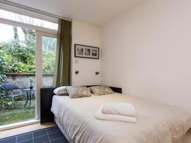 Studio Flat, Finchley Road, NW3