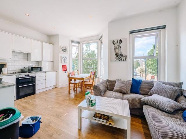 Studio Flat, Filey Avenue, N16