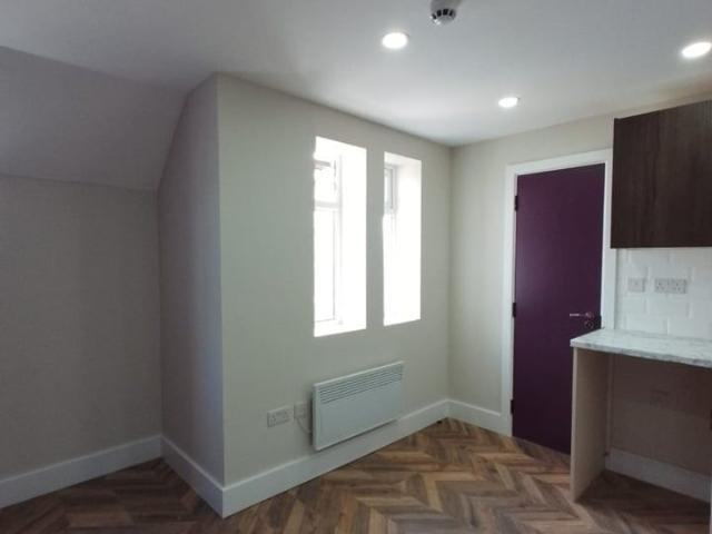 Studio Flat, Firhill Road, SE6