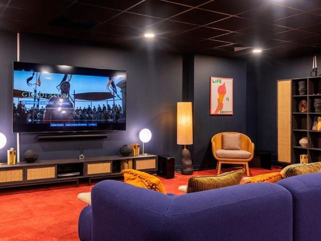 Studio Flat, First Way, HA9