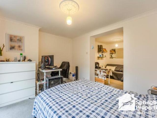 Studio flat for sale in 65 Lansdowne Road, East Croydon, Greater London, CR0