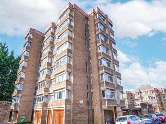 Studio Flat For Sale In 28, Lethington Avenue