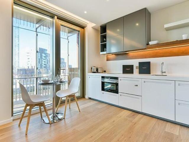 Studio flat for sale in Tapestry Apartments, Kings Cross, N1C