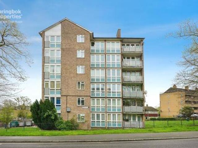 Studio Flat For Sale In Tulse Hill, London