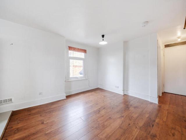 Studio flat for sale in Vancouver Road, London, SE23